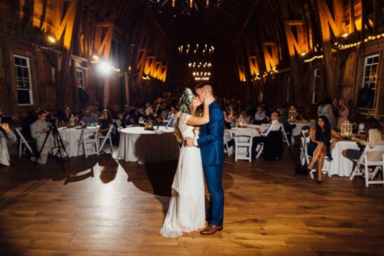 Gallery | Sugarland Barn Weddings | Arena, WI | Photos | Weddings