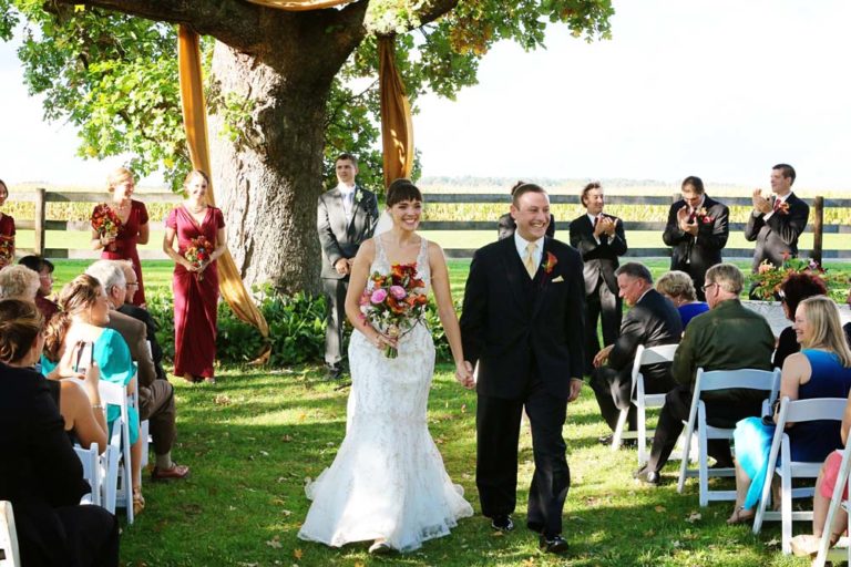 Gallery | Sugarland Barn Weddings | Arena, WI | Photos | Weddings